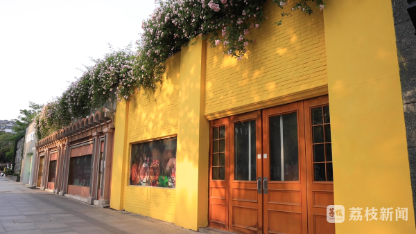 转角遇见蔷薇 邂逅一墙春色_我苏网